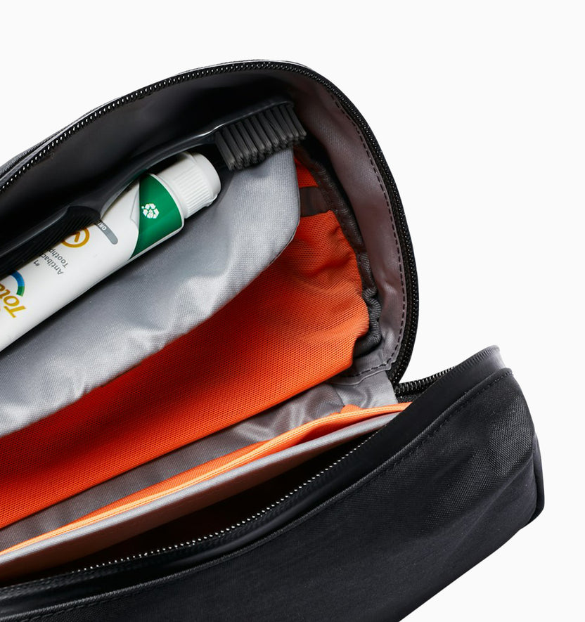 Bellroy Toiletry Kit Plus - Carryology Essential Edition - Dopp Kit ...