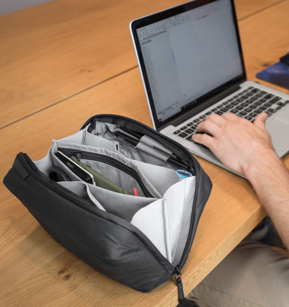 Peak Design Tech Pouch V2 2L | Rushfaster Australia